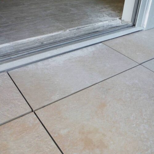 Low-Profile Pedestal Solutions for Navigating Tight Spaces